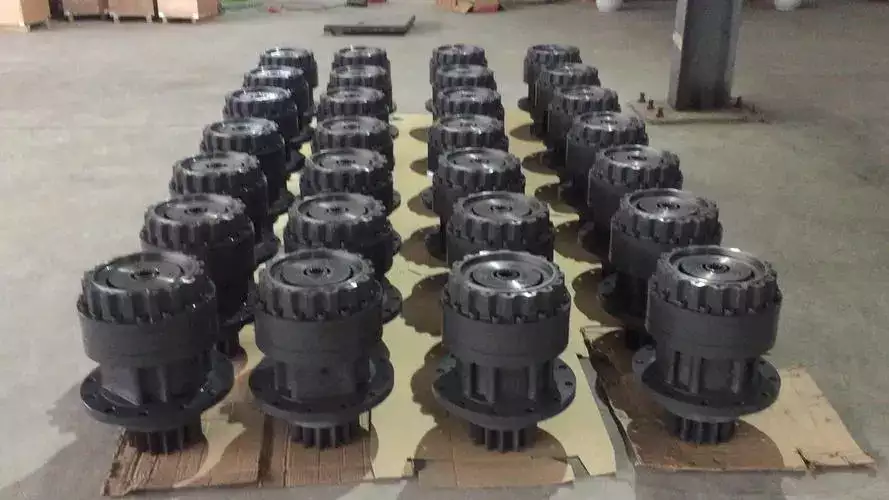 Swing gearbox for variable angle irrigation systems in agriculture ...